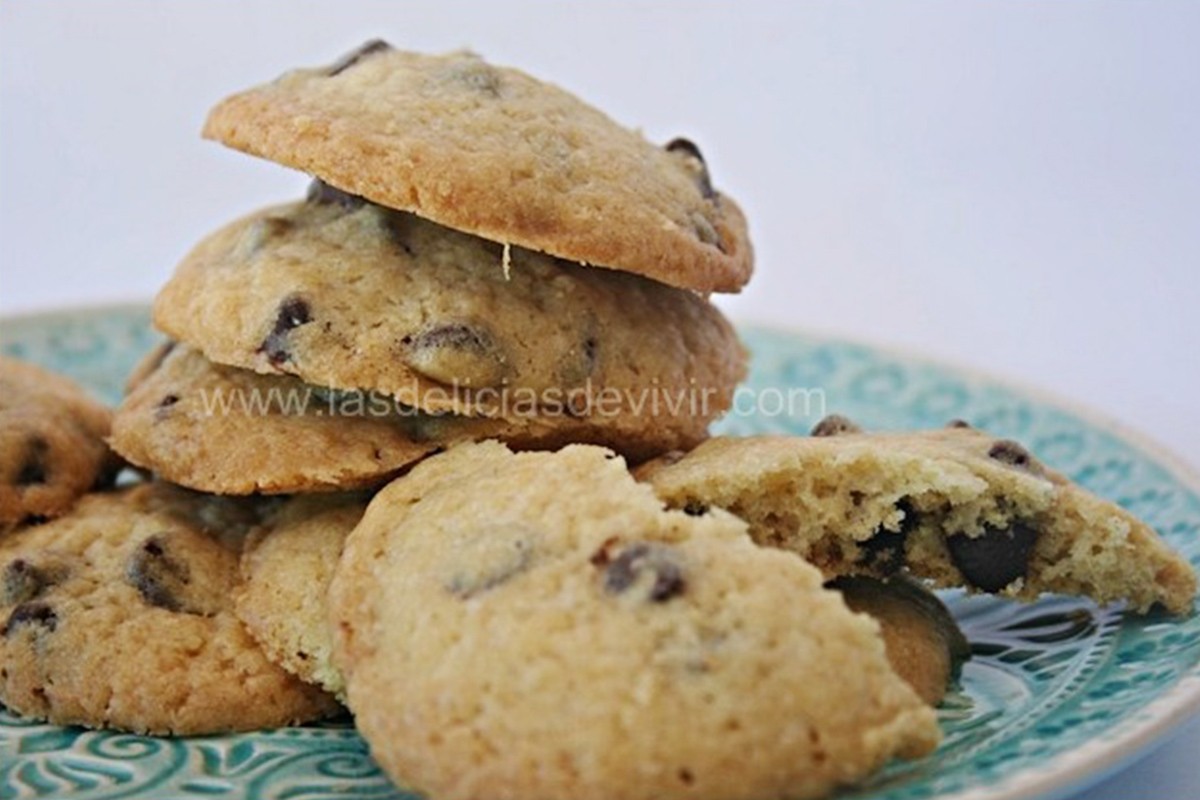 Galletas de chispas de chocolate y nueces - Las Delicias de Vivir